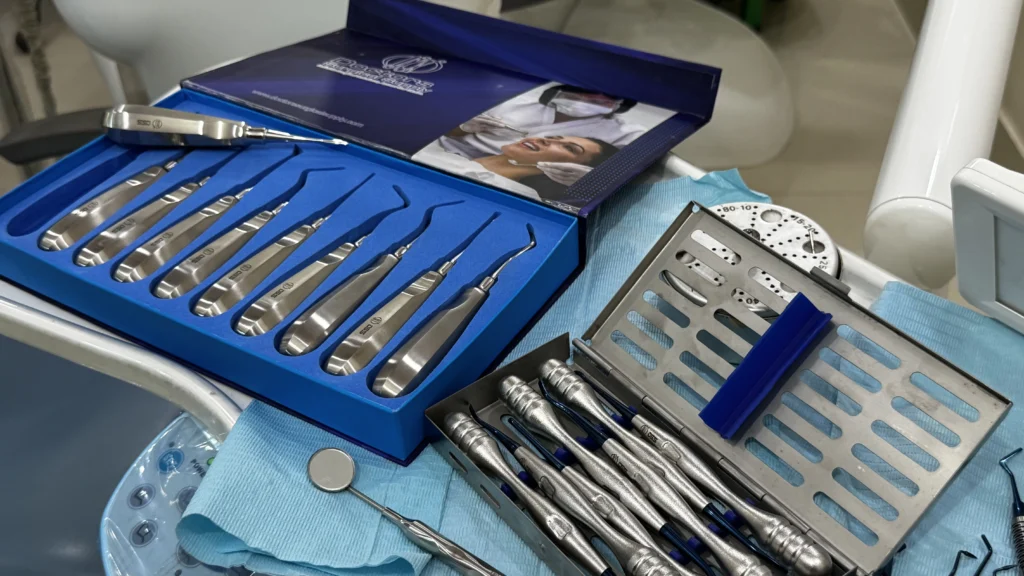Top 50 Most Common Surgical Instruments – Pictures, Names & Complete ...